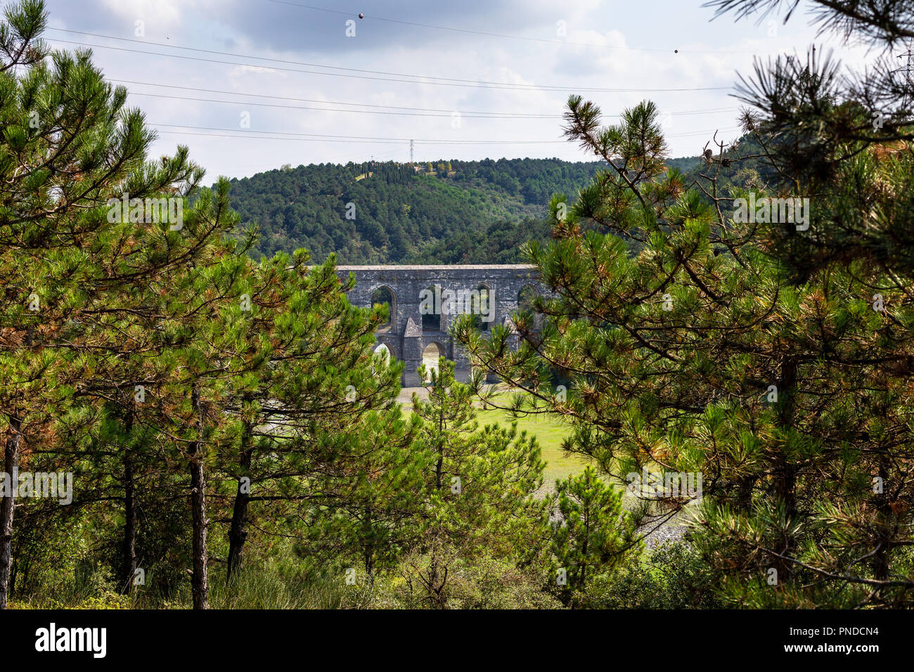 Maglova Aqueduct, Maglova Su Kemeri in Turkish, is an Ottoman aqueduct ...