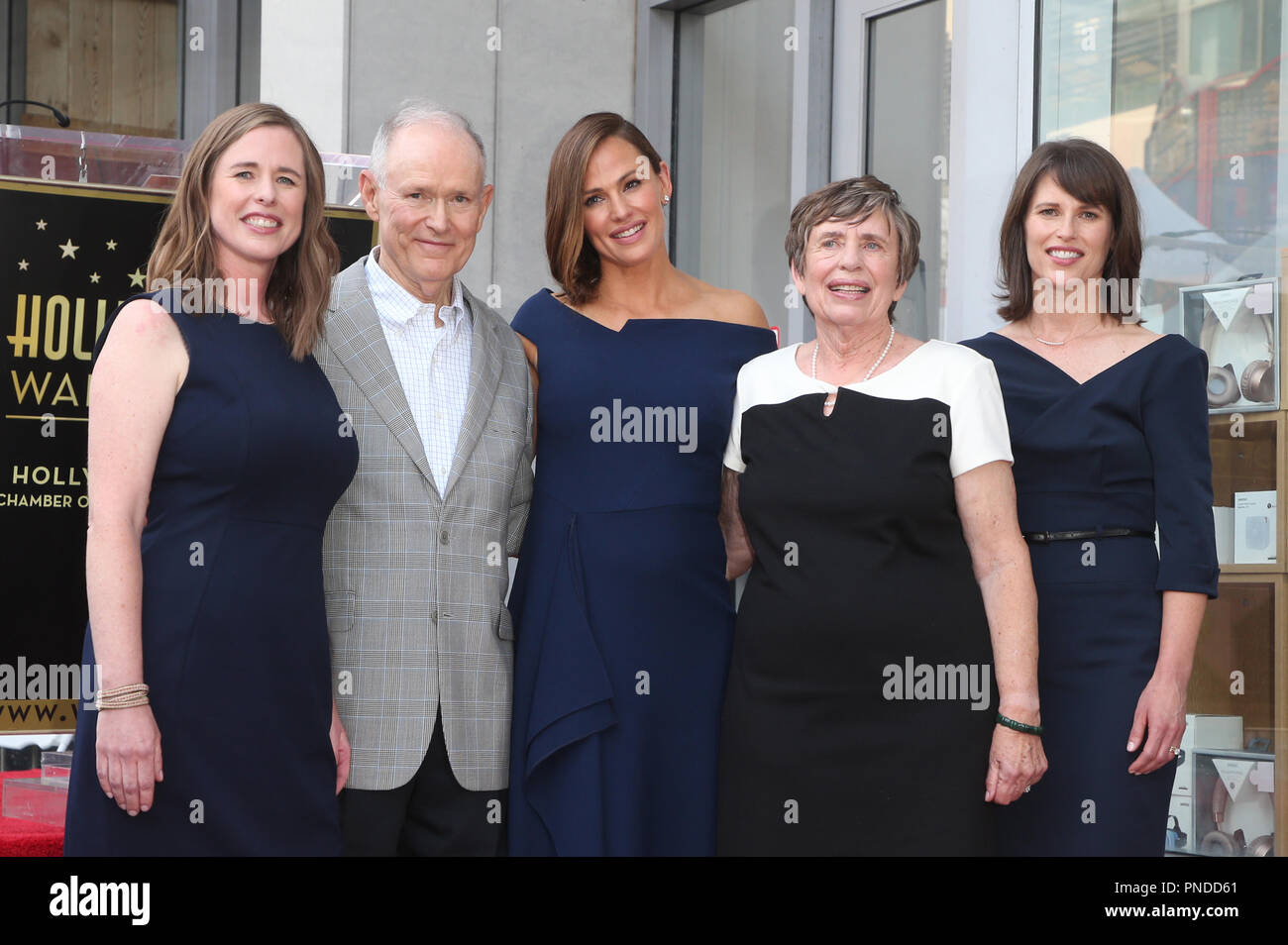 Jennifer Garner Honored With Star On The Hollywood Walk Of Fame ...