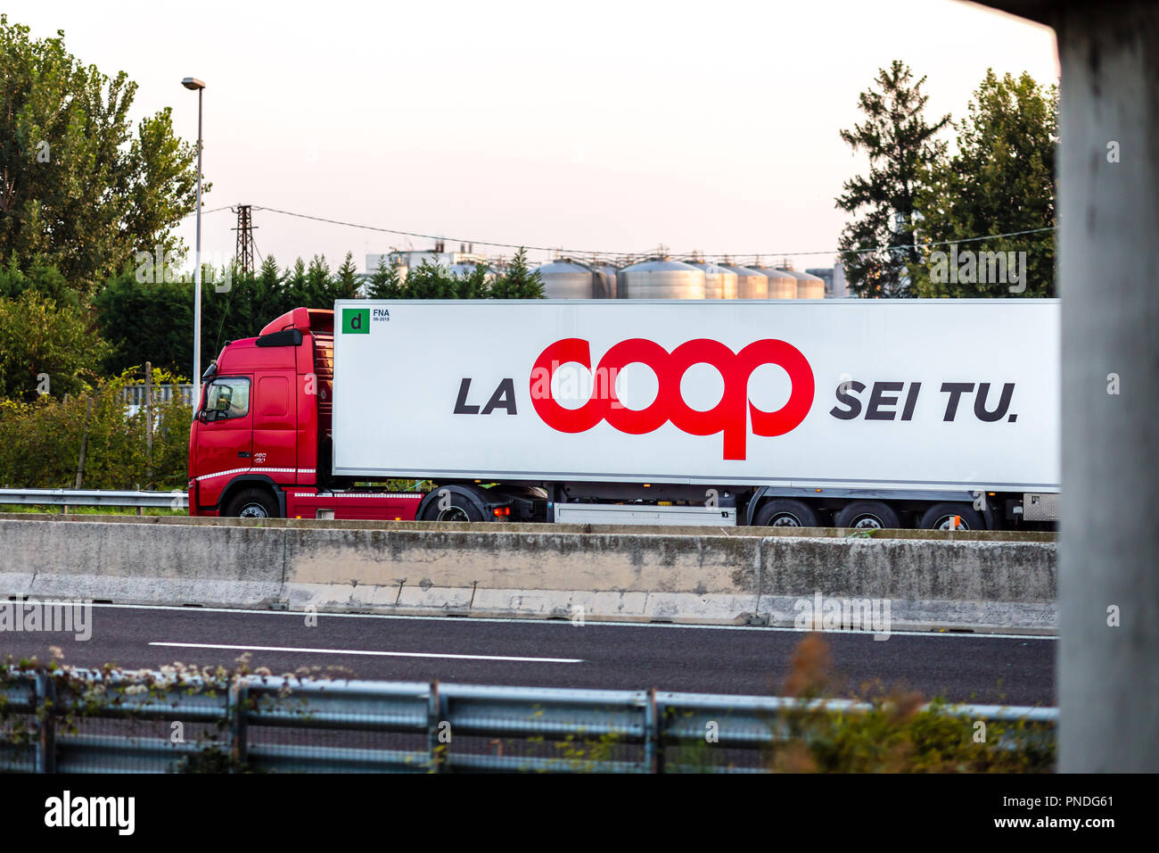 Coop truck hi-res stock photography and images - Alamy