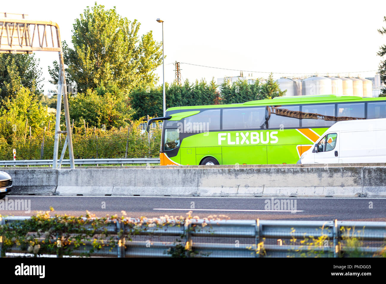 Flixbus logo hi-res stock photography and images - Alamy