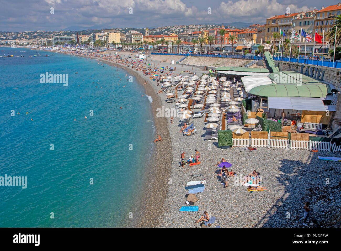 The main beach in Nice, on the Baie des Ange Stock Photo - Alamy
