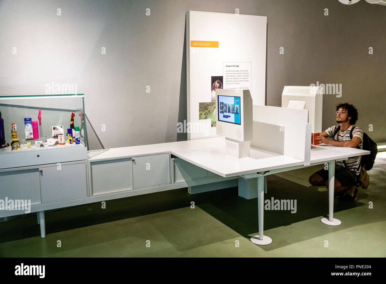 Scientific research lab hi-res stock photography and images - Alamy