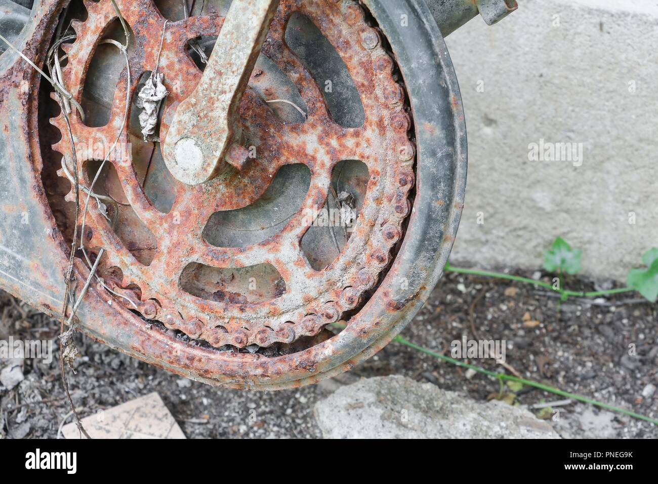 bicycle Antique Broken Old at decay and rust Stock Photo - Alamy