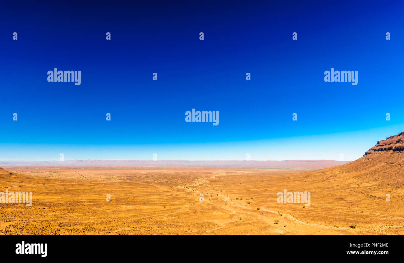 Hammada hi-res stock photography and images - Alamy