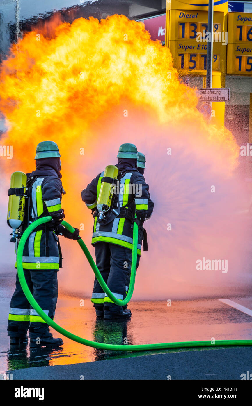 Fire simulation system hi-res stock photography and images - Alamy