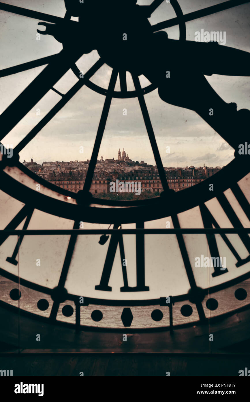 View through the clock at the musee dorsay hi-res stock photography and ...