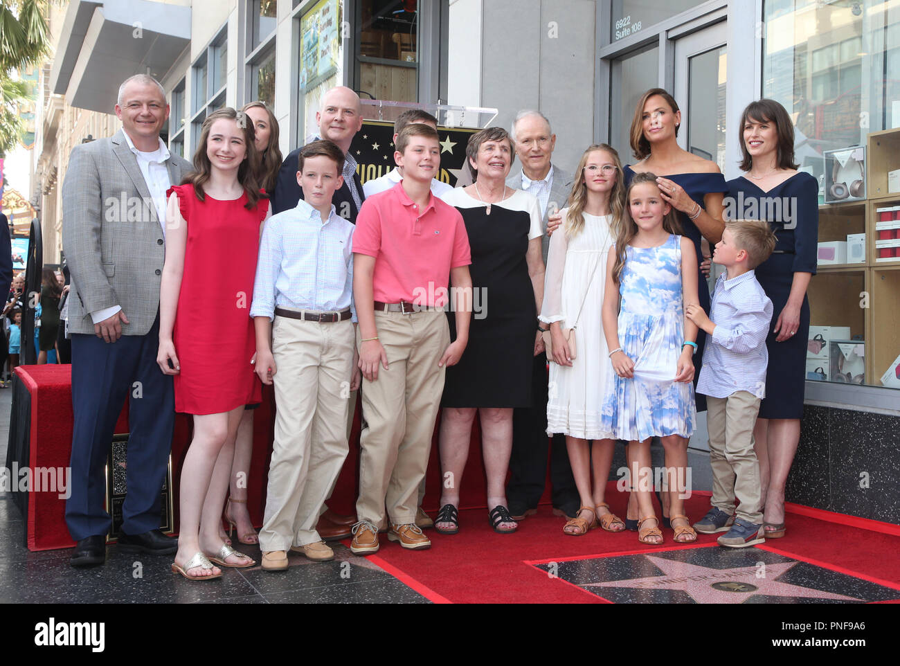 Jennifer Garner Honored With Star On The Hollywood Walk Of Fame ...