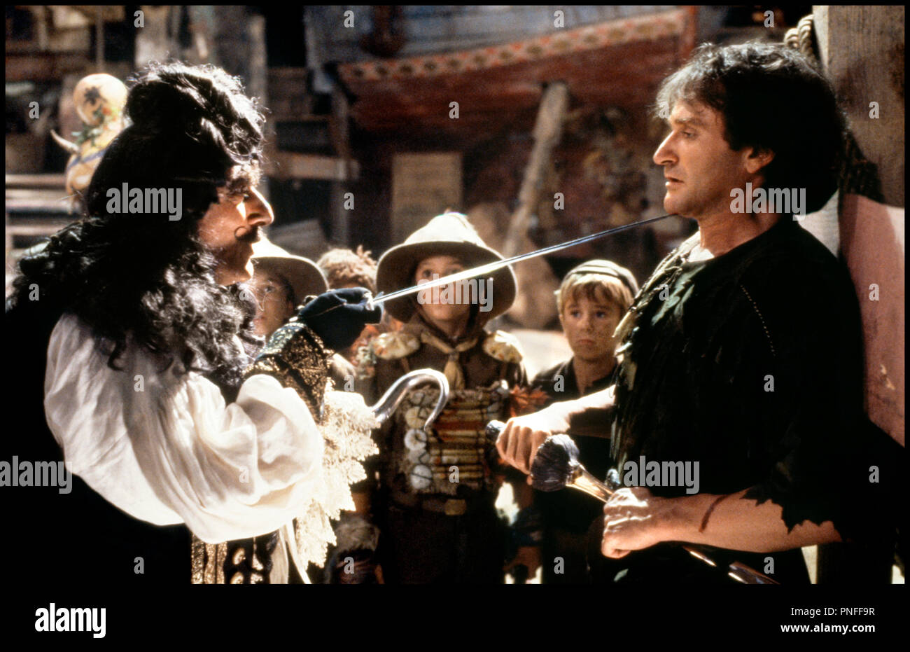 Hook 1991 Robin Williams Stock Photos & Hook 1991 Robin Williams Stock ...