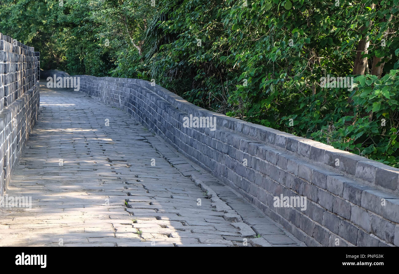 The ancient wall from Three Kingdoms in the Jingzhou City, Travel in ...