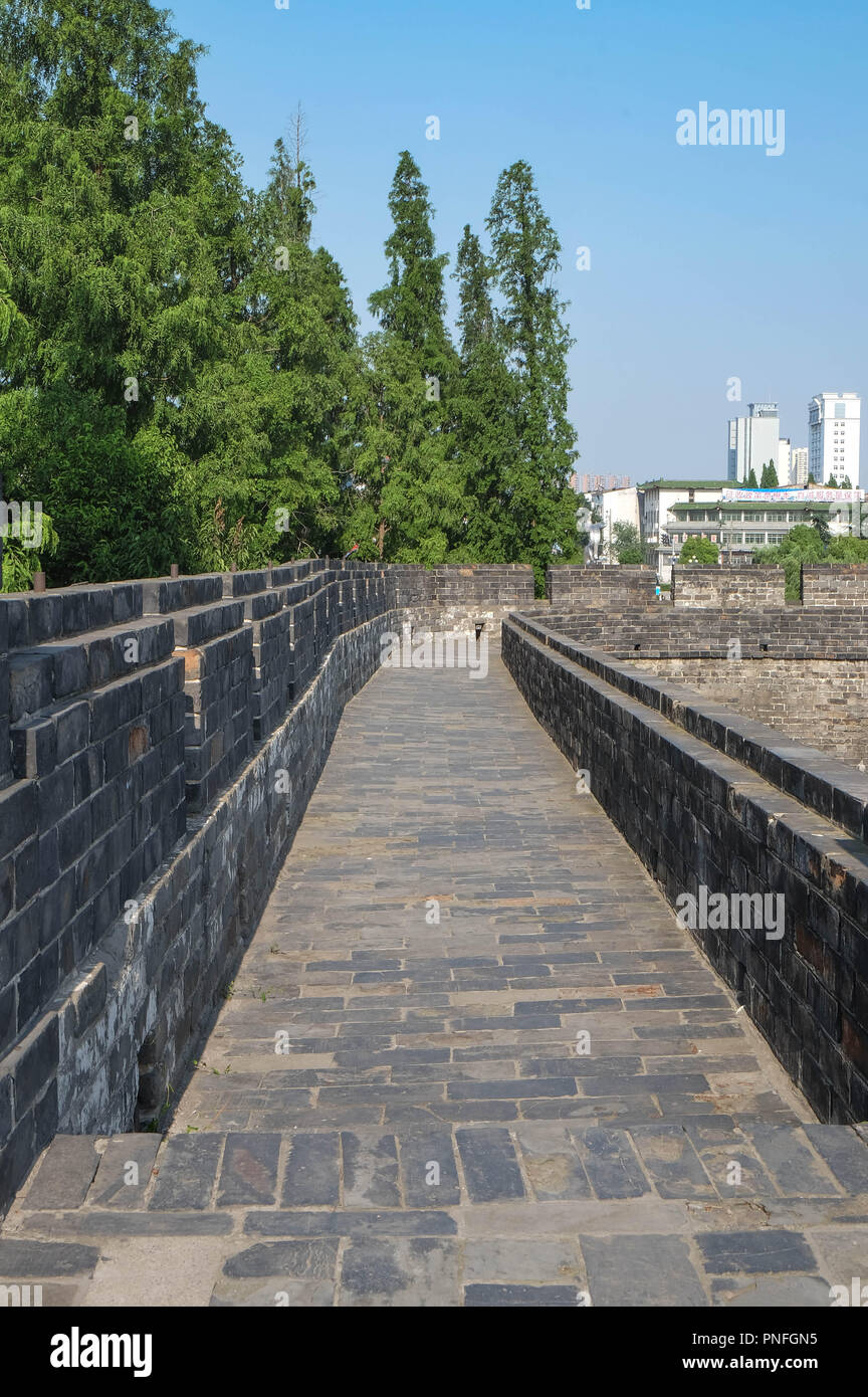 The ancient wall from Three Kingdoms in the Jingzhou City, Travel in ...