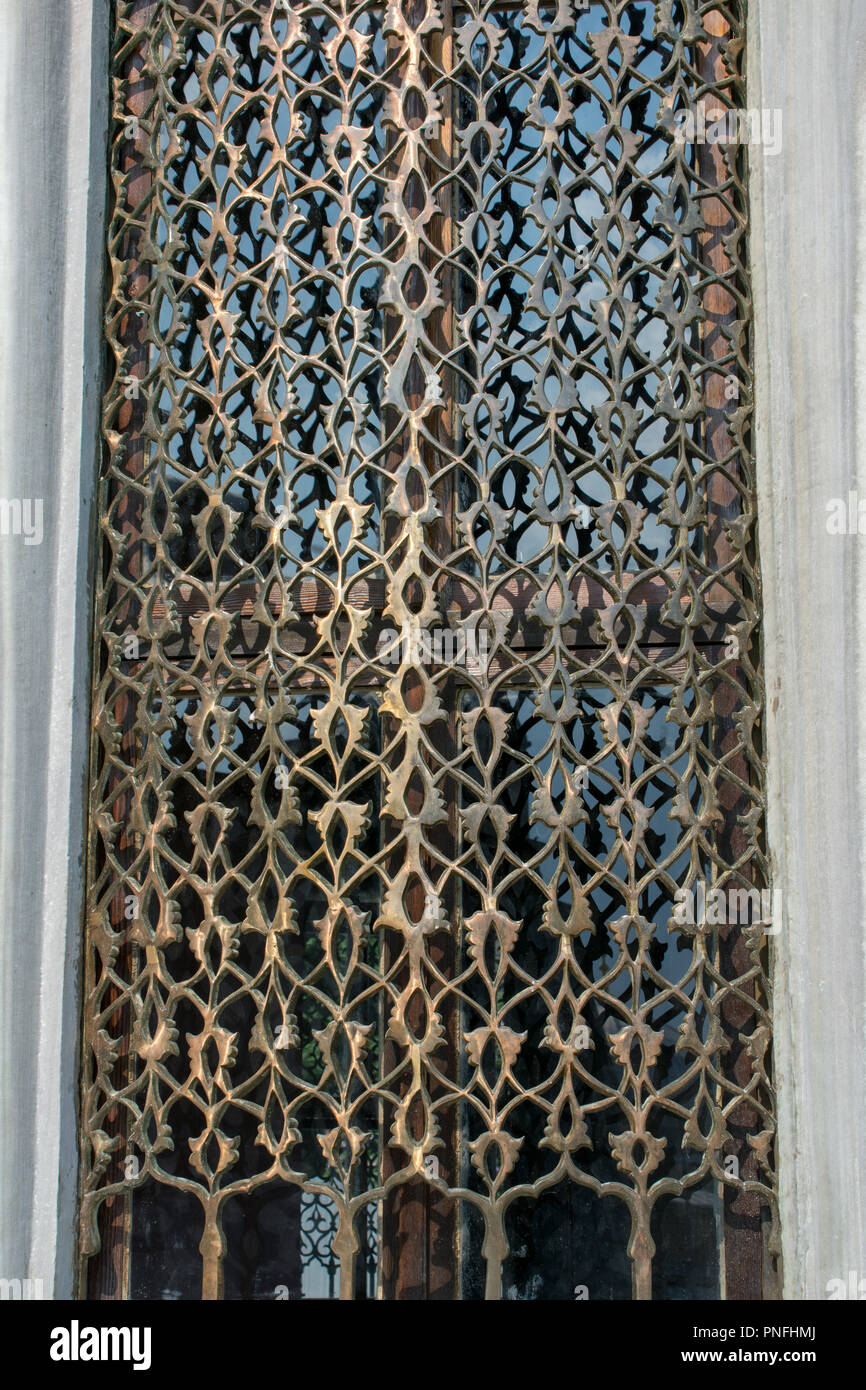 Example of Ottoman art patterns applied on metals Stock Photo - Alamy