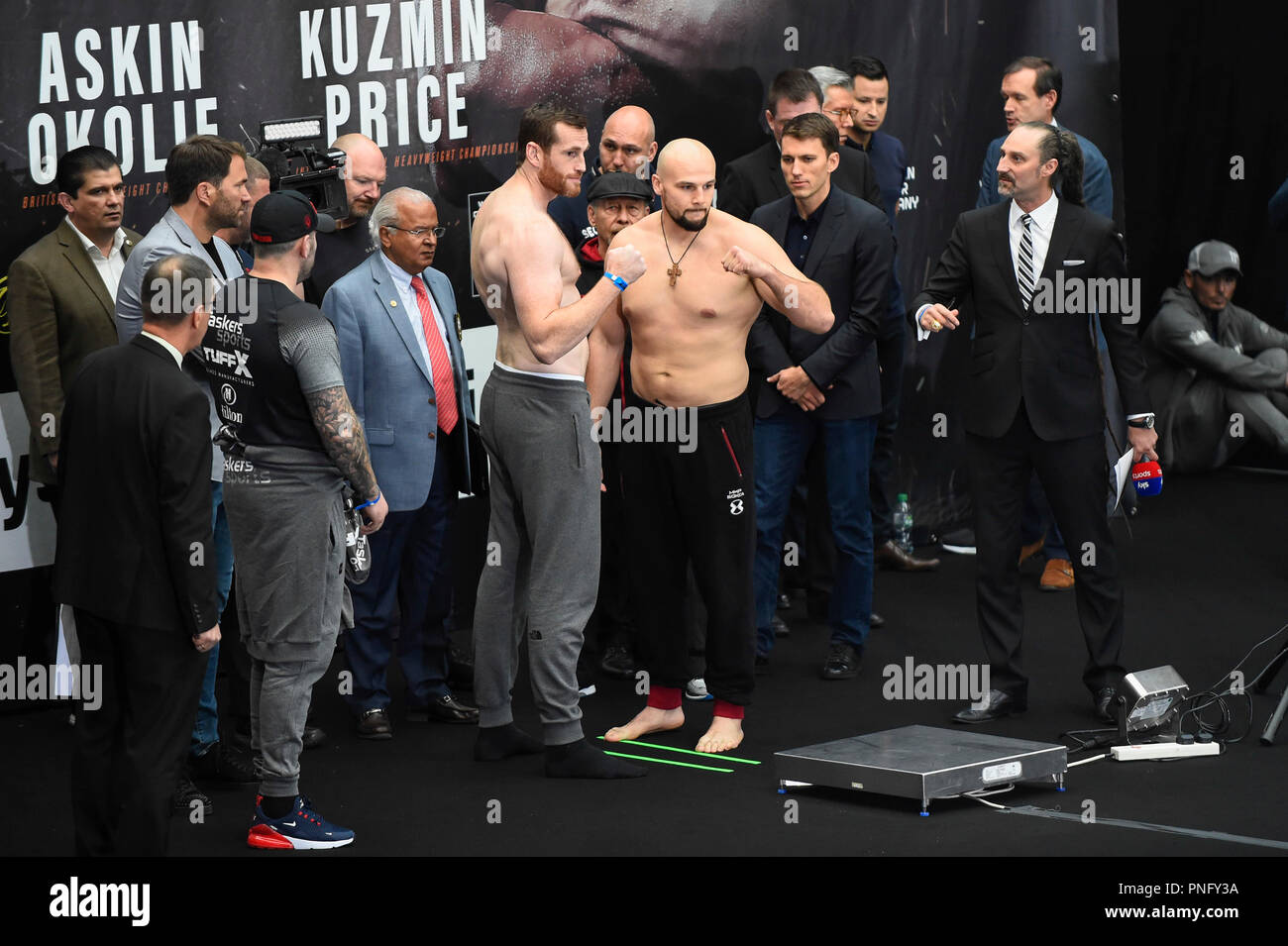 Boxing undercard wembley stadium hi-res stock photography and images ...