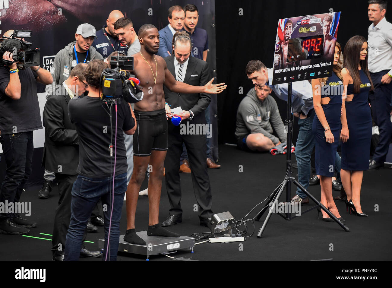 Boxing undercard wembley stadium hi-res stock photography and images ...