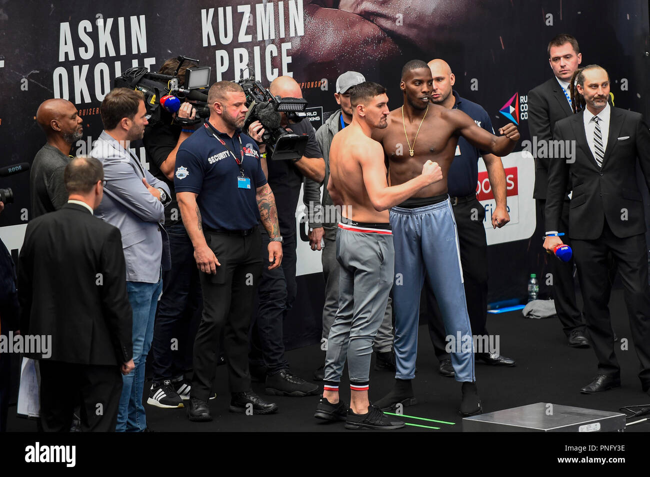 Boxing undercard wembley stadium hi-res stock photography and images ...
