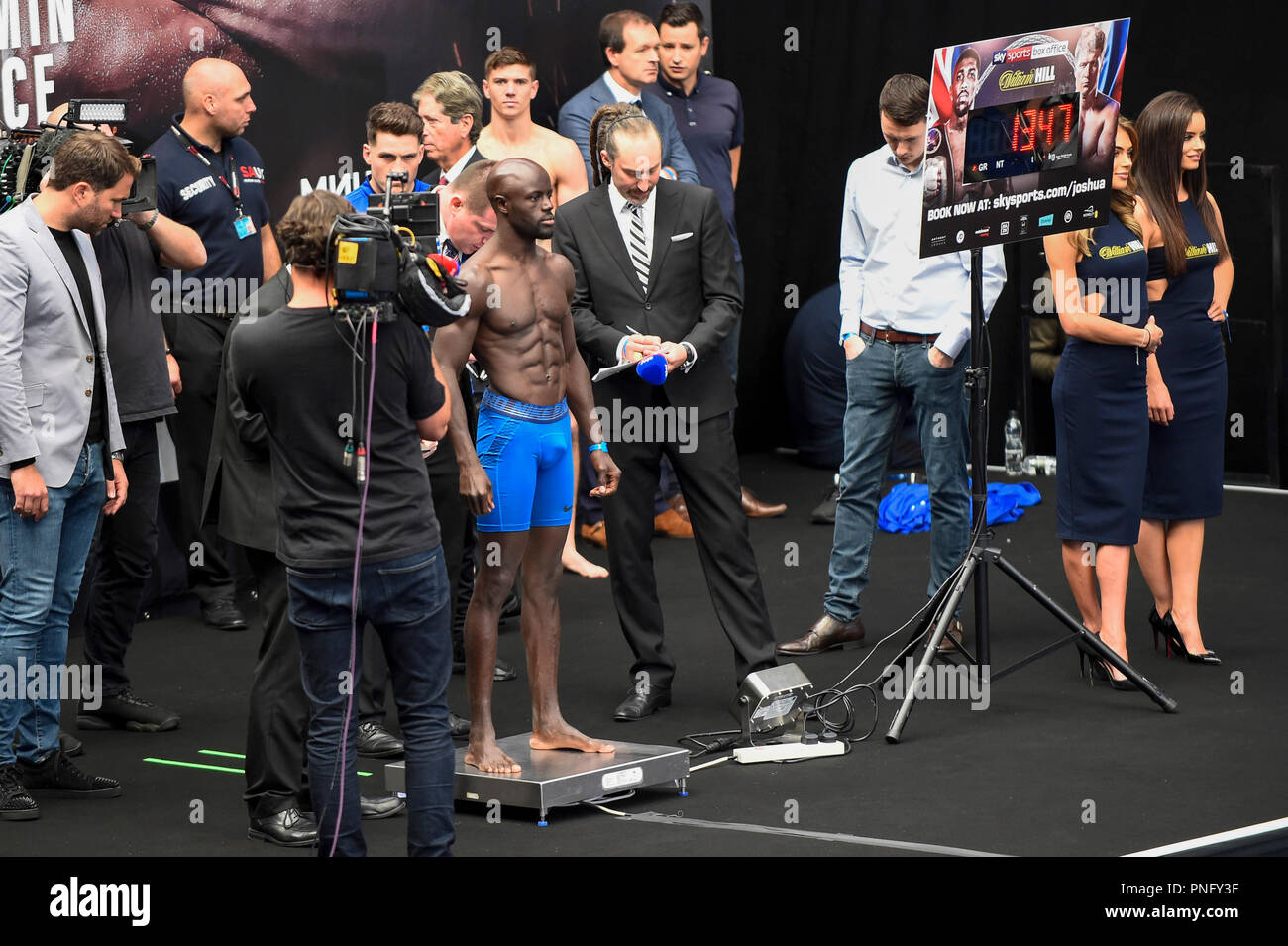 Boxing undercard wembley stadium hi-res stock photography and images ...