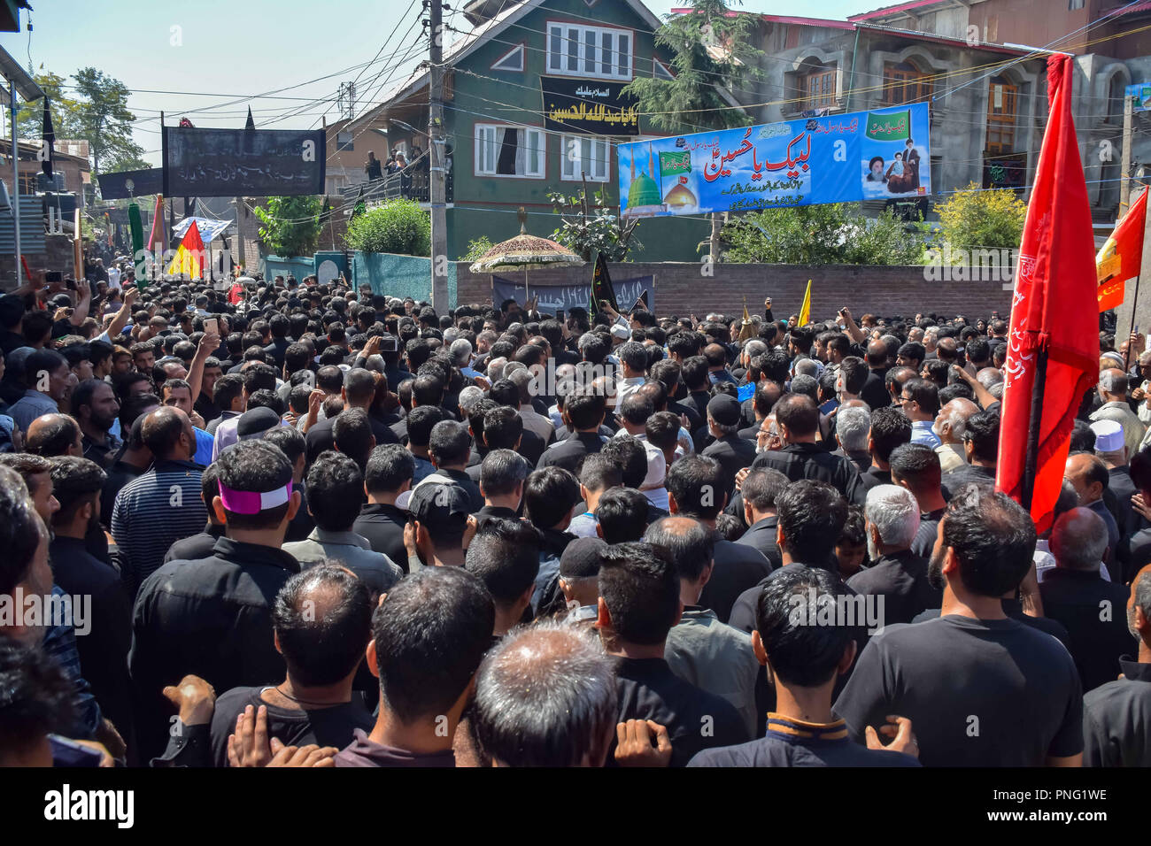 Srinagar, Jammu & Kashmir, India. 21st Sept 2018. India - Kashmiri Shia ...