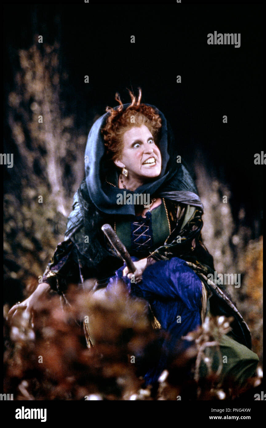 Bette Midler Hocus Pocus Stock Photos & Bette Midler Hocus Pocus Stock ...