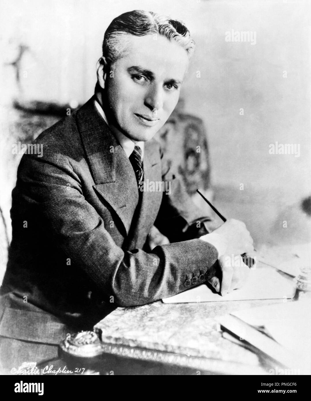 Charlie chaplin portrait Black and White Stock Photos & Images - Alamy