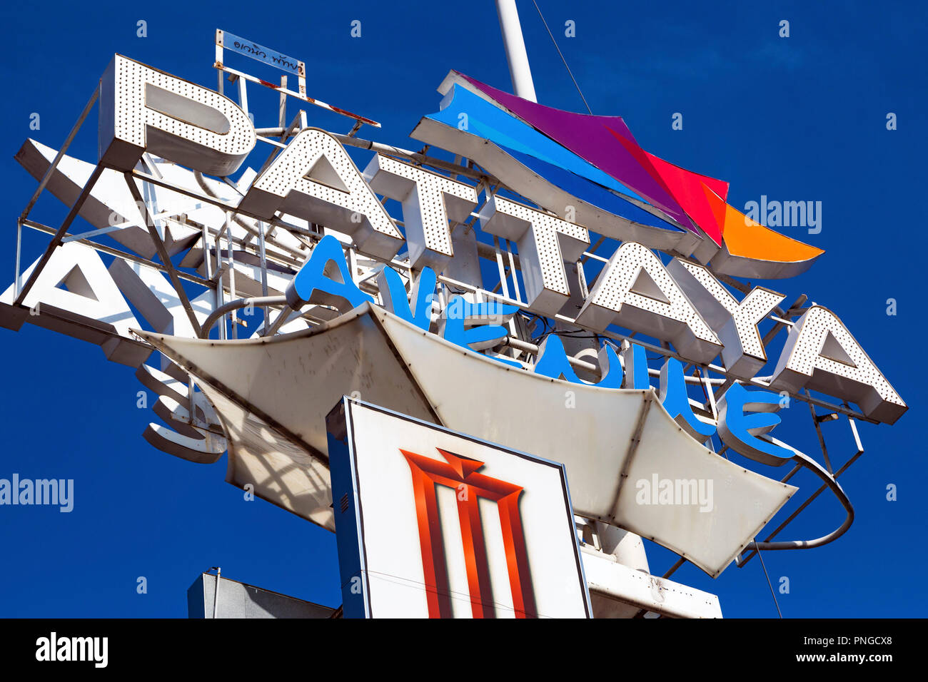 Sign skyline hi-res stock photography and images - Alamy