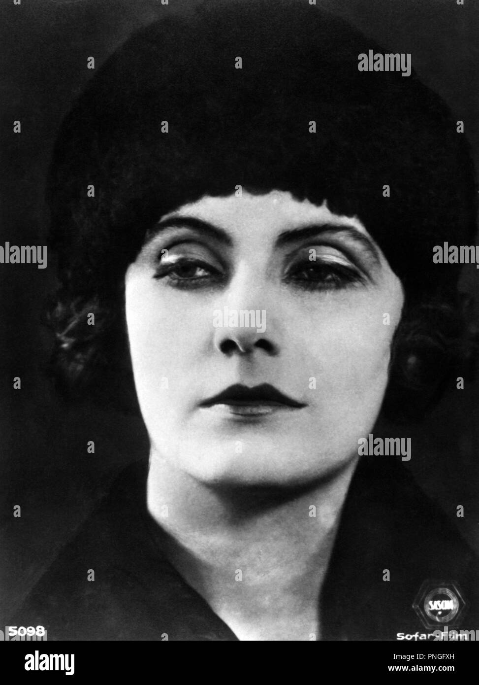 Original film title: DIE FREUDLOSE GASSE. English title: THE JOYLESS ...