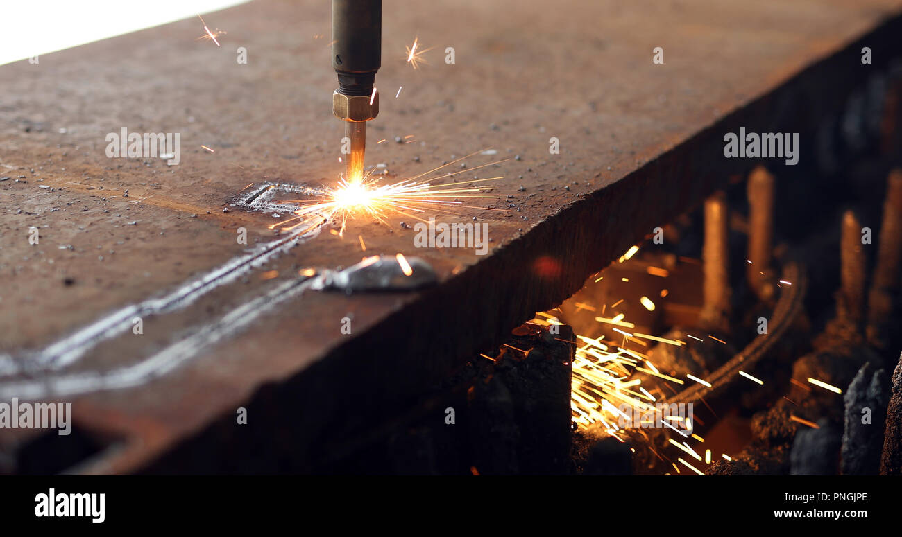 High precision hi-res stock photography and images - Alamy