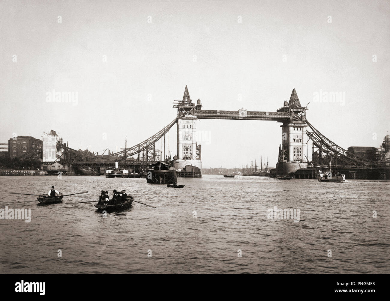 London, England. Tower Bridge, spanning the Thames River, 1894 Stock ...