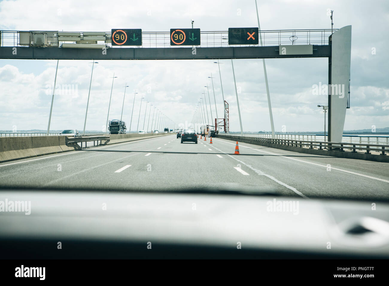 Portugal road signs hi-res stock photography and images - Alamy
