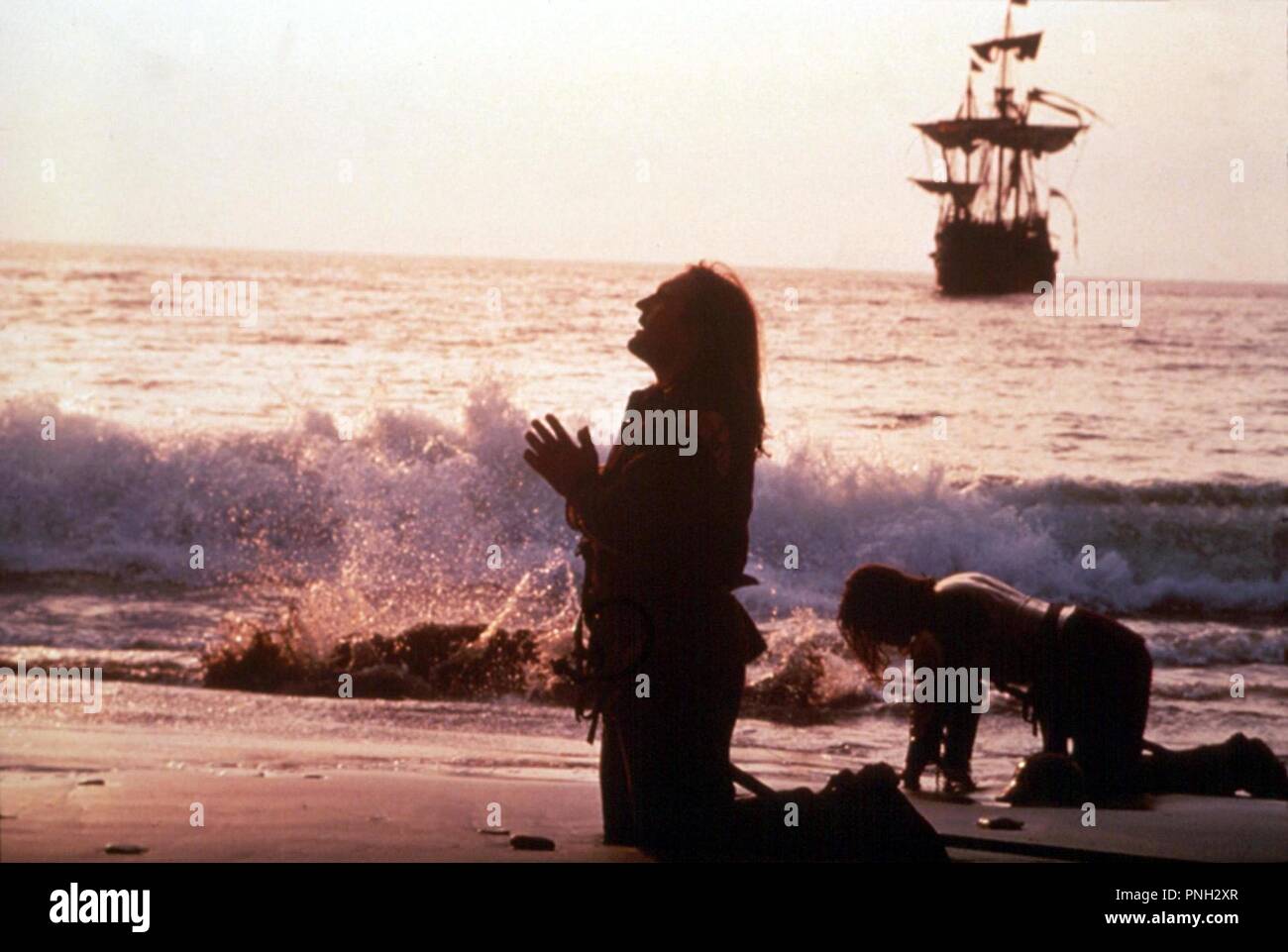 Ridley scott gerard depardieu as christopher columbus film title 1492 ...