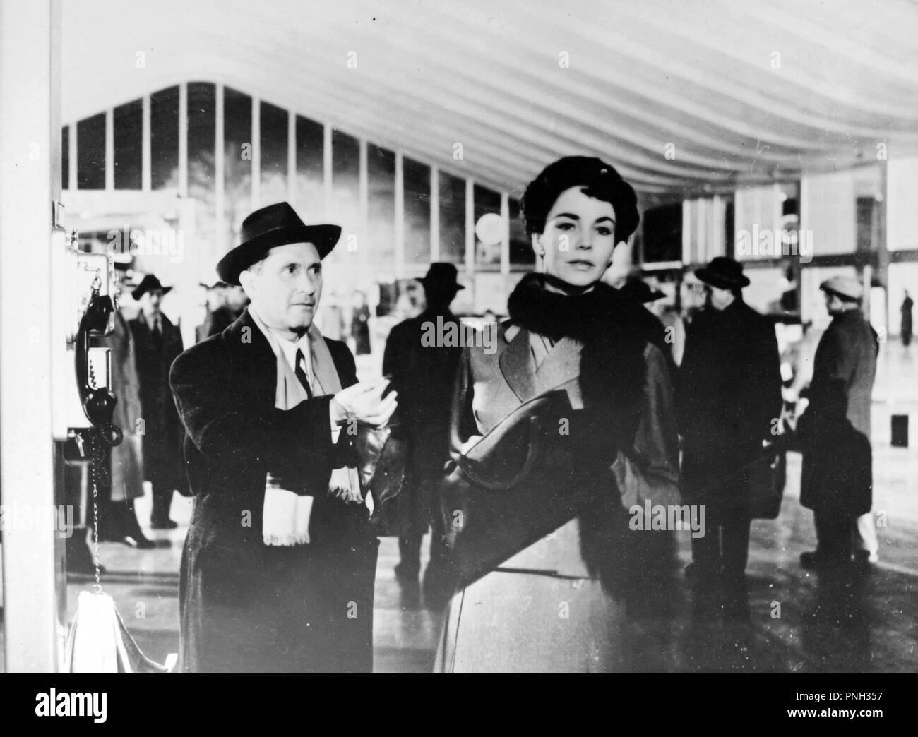 Stazione termini film hi-res stock photography and images - Alamy