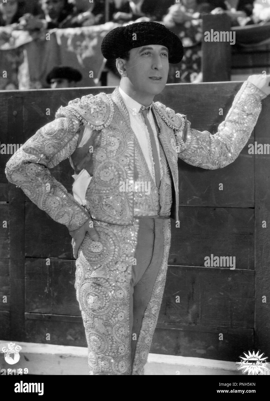 Original film title: CURRITO DE LA CRUZ. English title: CURRITO OF THE ...