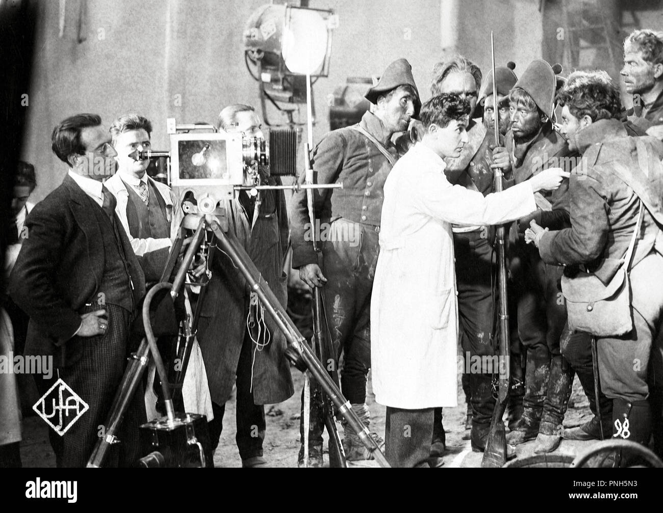 Original film title: DIE LETZTE KOMPANIE. English title: THIRTEEN MEN ...