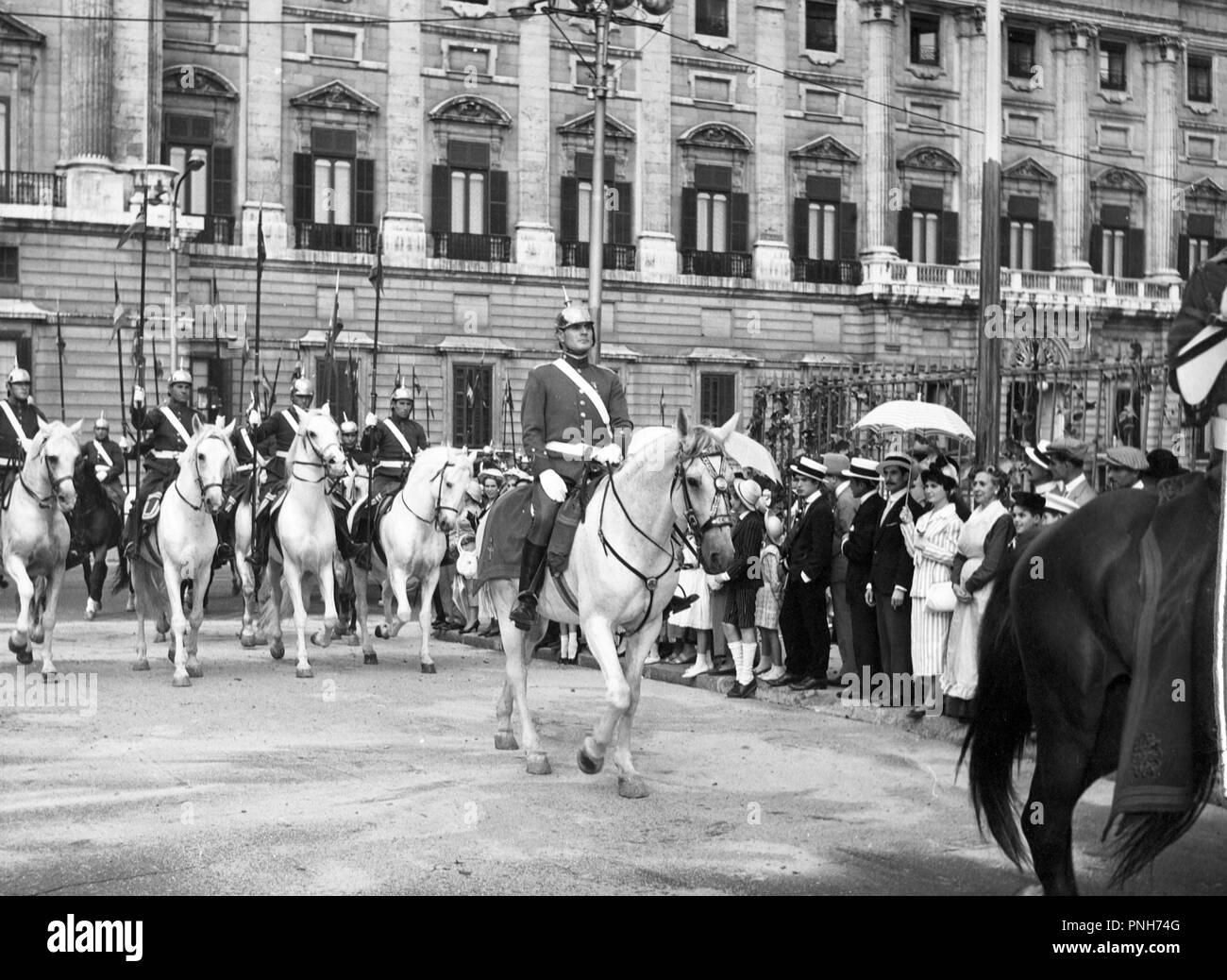 Original film title: PLAZA DE ORIENTE. English title: PLAZA DE ORIENTE ...