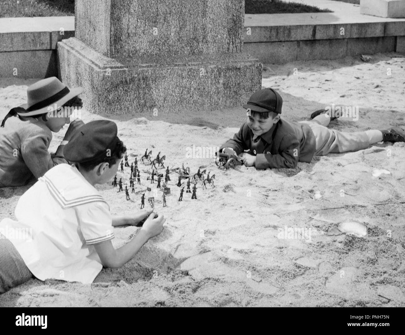 Original film title: PLAZA DE ORIENTE. English title: PLAZA DE ORIENTE ...