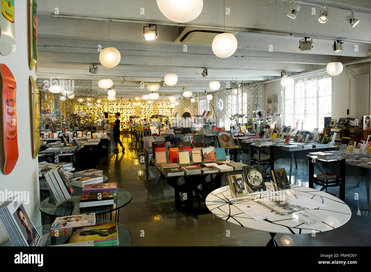 10 corso como, milan hi-res stock photography and images - Alamy