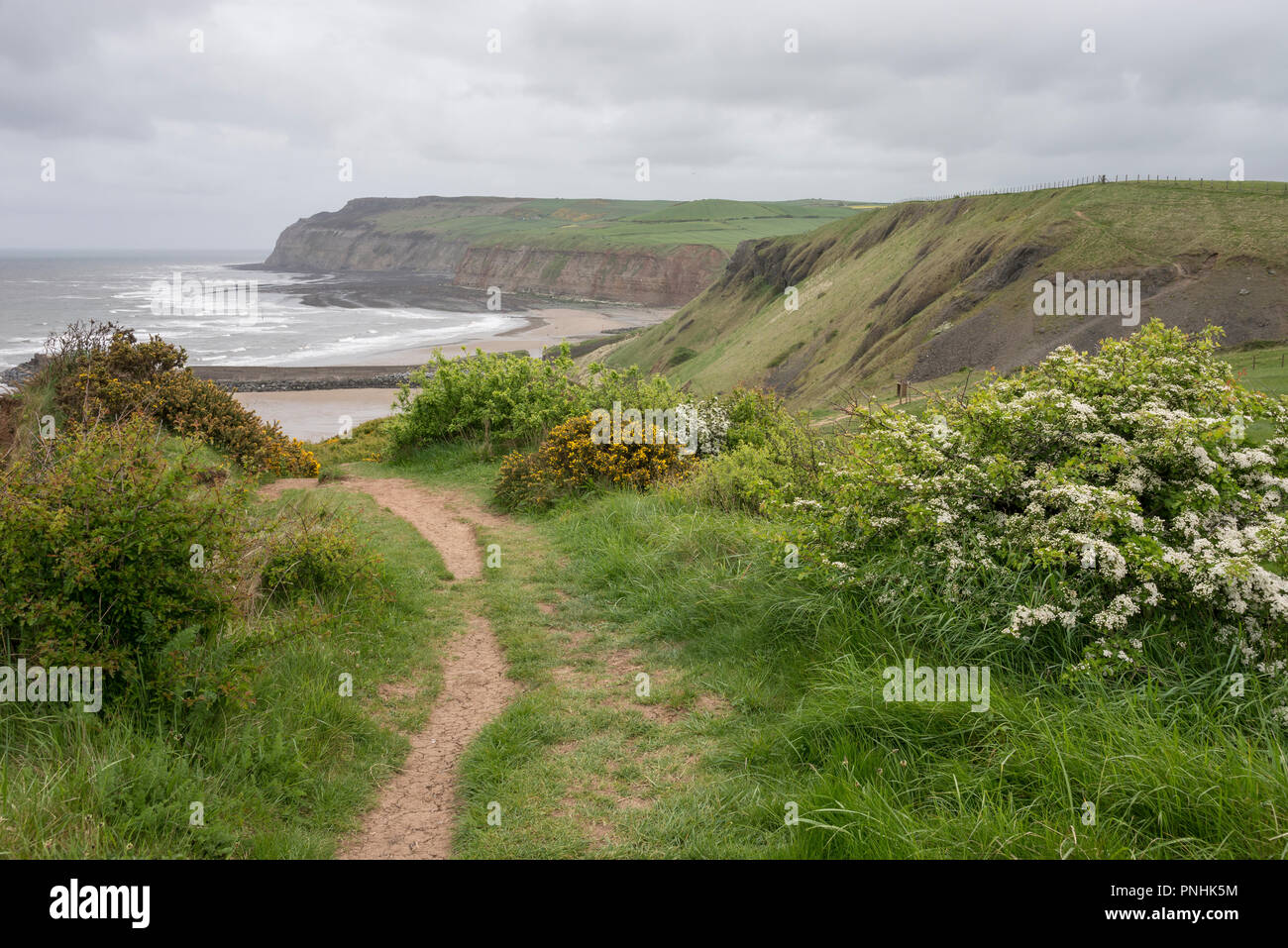 Cattersty sands beach skinningrove cleveland hi-res stock photography ...