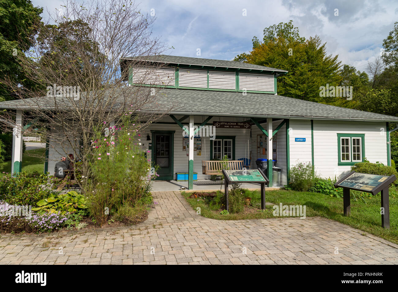 Mid atlantic regional office hi-res stock photography and images - Alamy