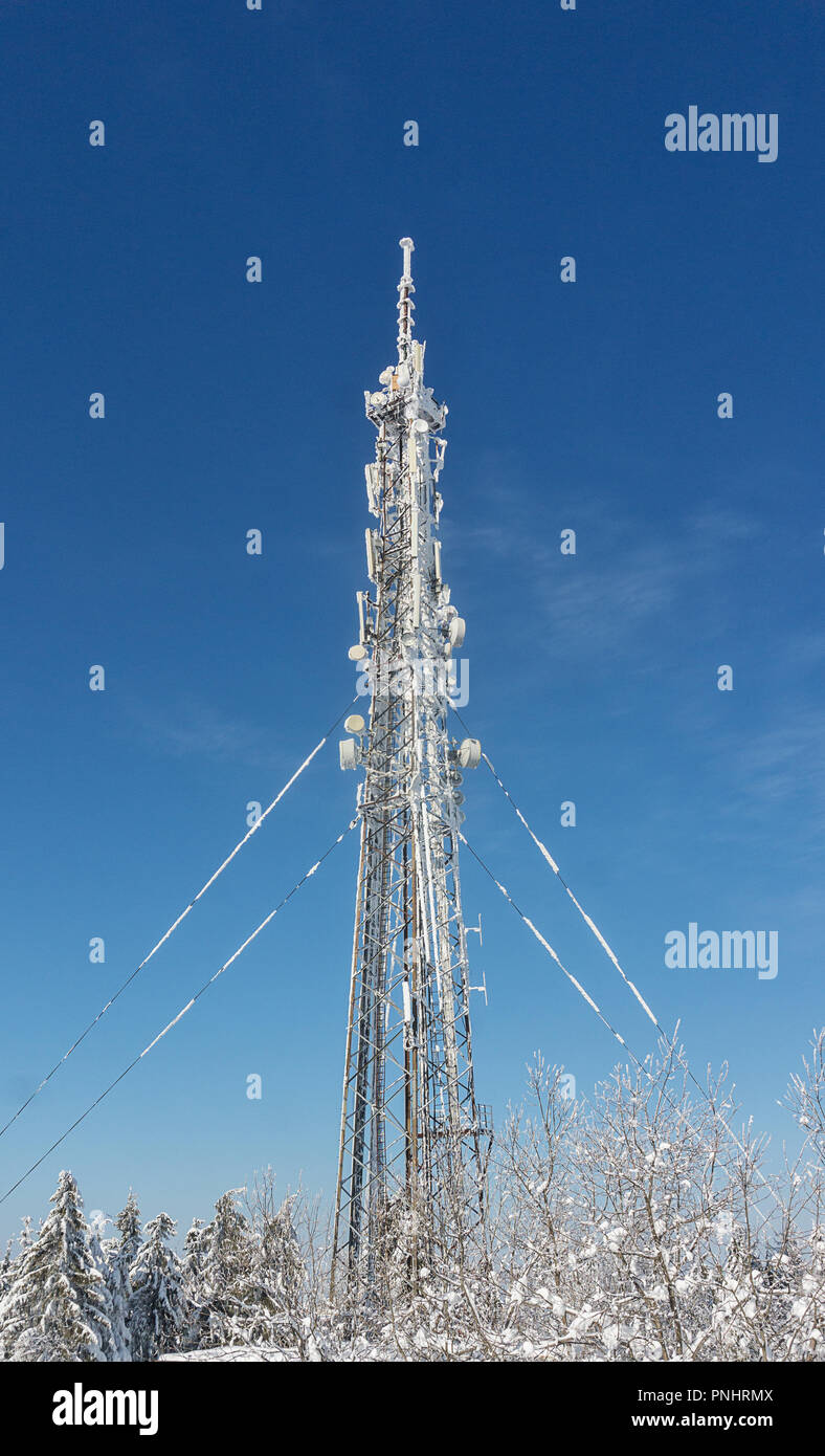 Tv antenna covered snow hi-res stock photography and images - Alamy