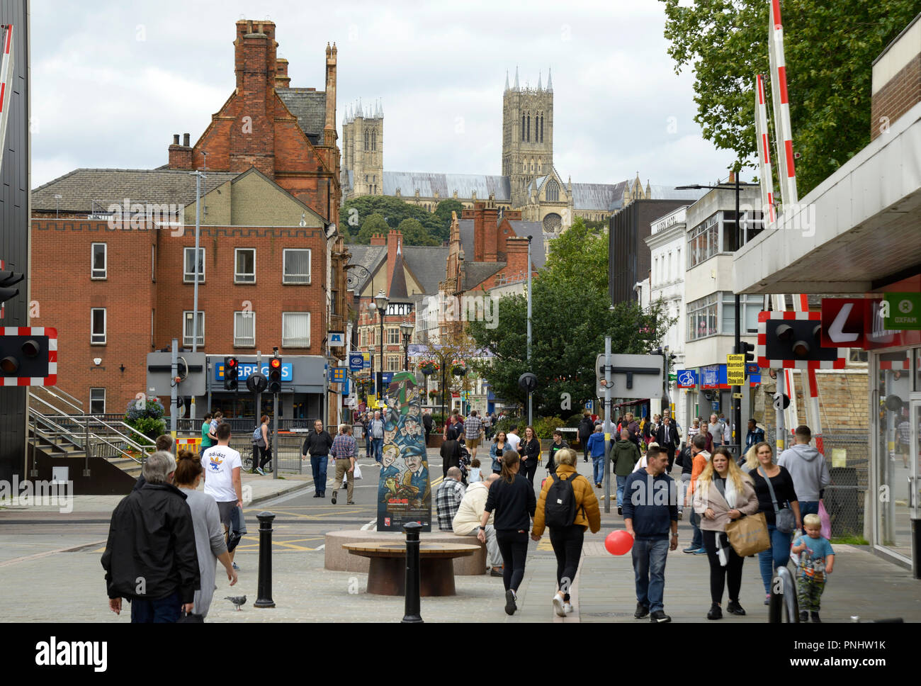 Busy street, High Street, Lincoln, England Stock Photo - Alamy Busy street, High Street, Lincoln, England Stock Photo - Alamy