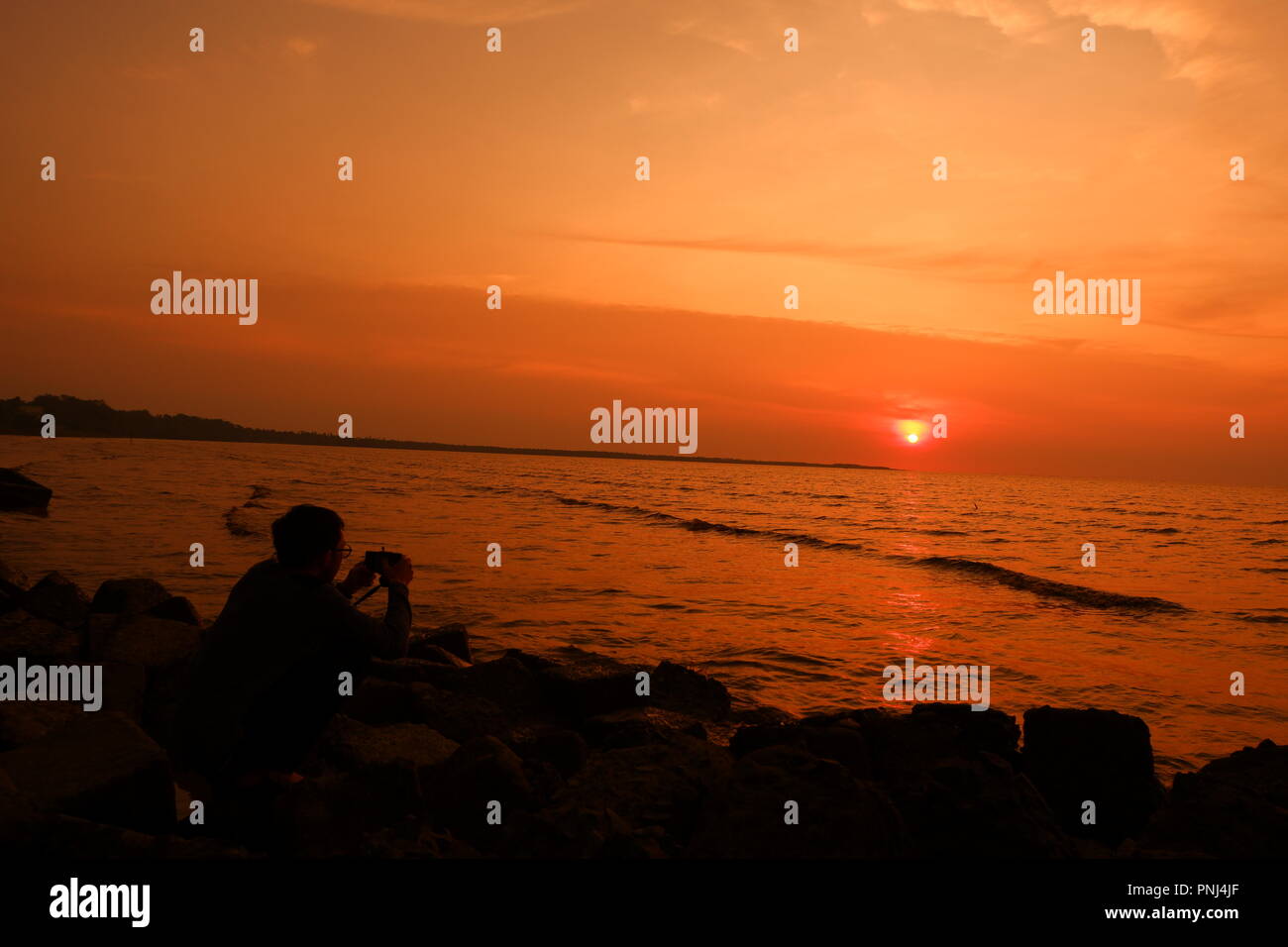 Landscape silhouette man taking hi-res stock photography and images - Alamy