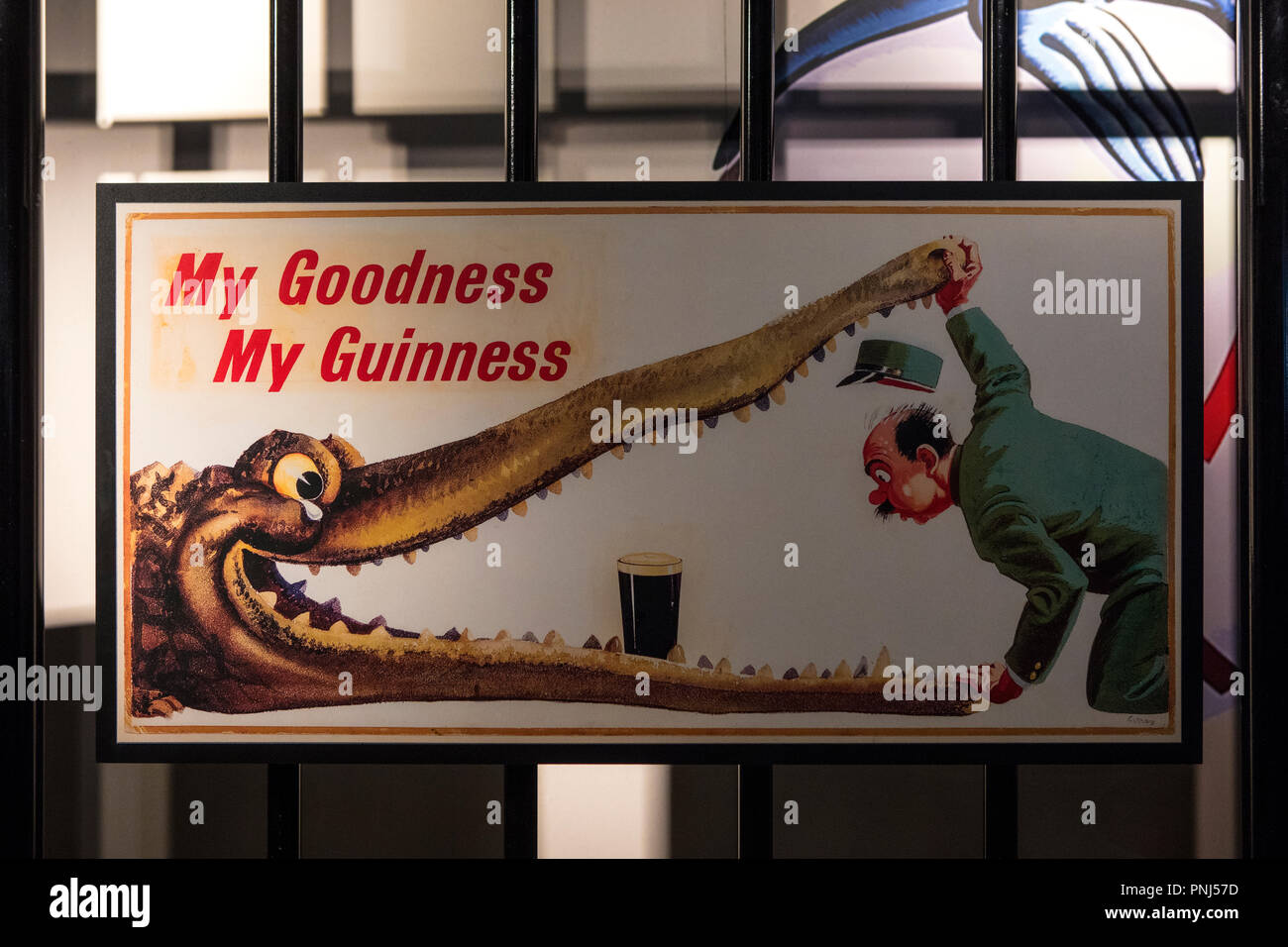 Vintage guinness advertisement hi-res stock photography and images - Alamy