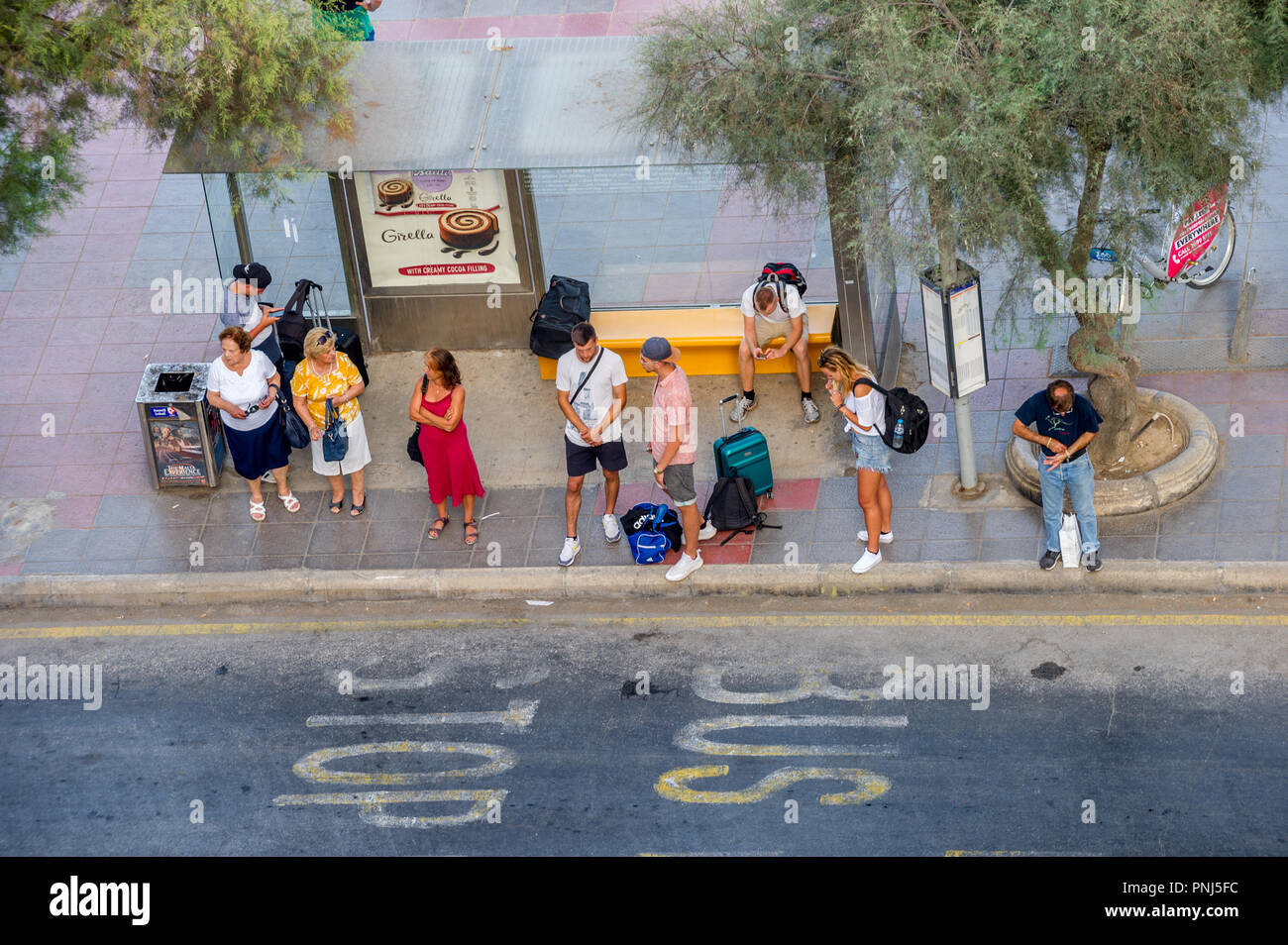 Old bus shelter bus stop hi-res stock photography and images - Alamy