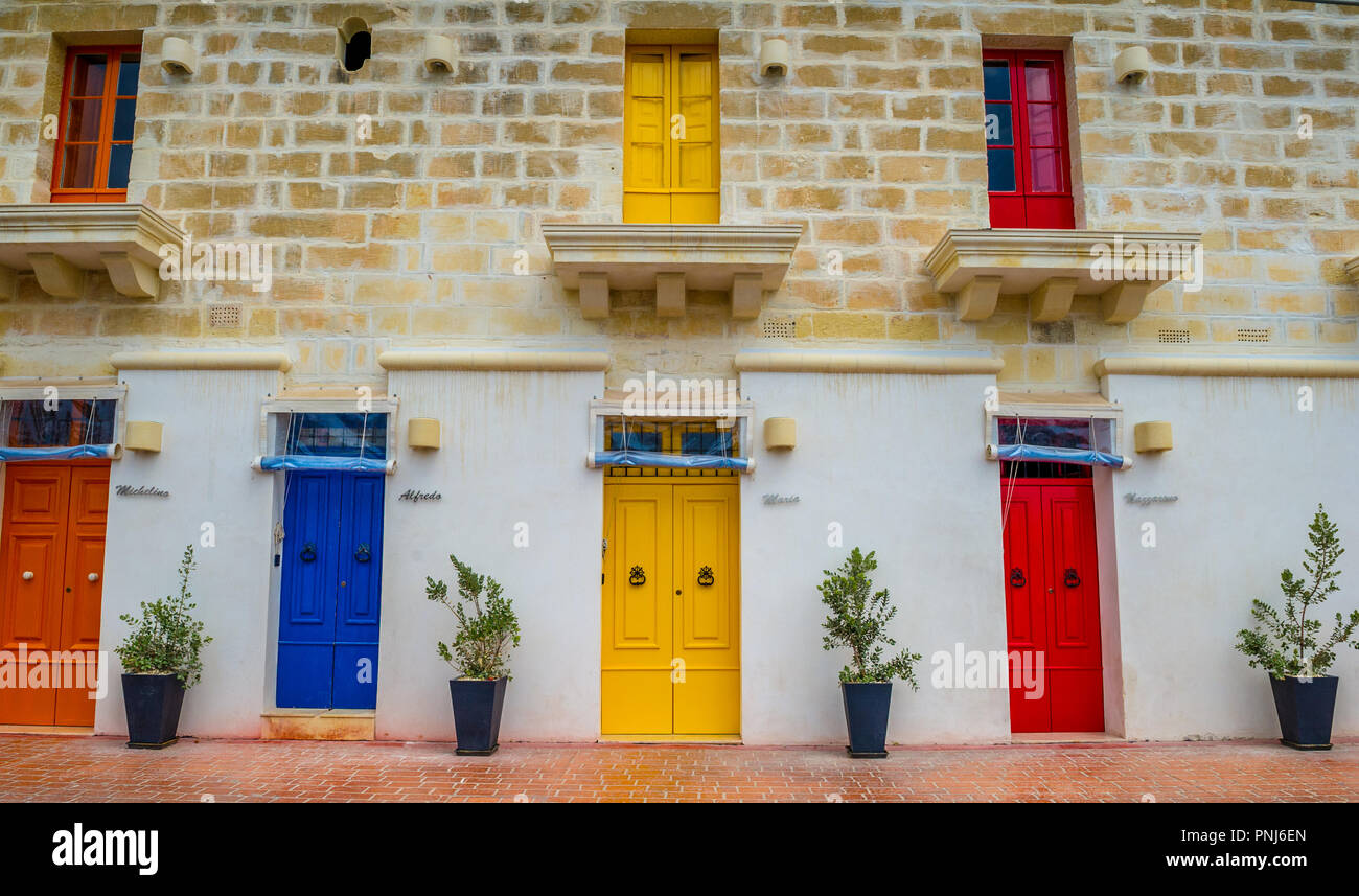 Colorful doors hi-res stock photography and images - Alamy