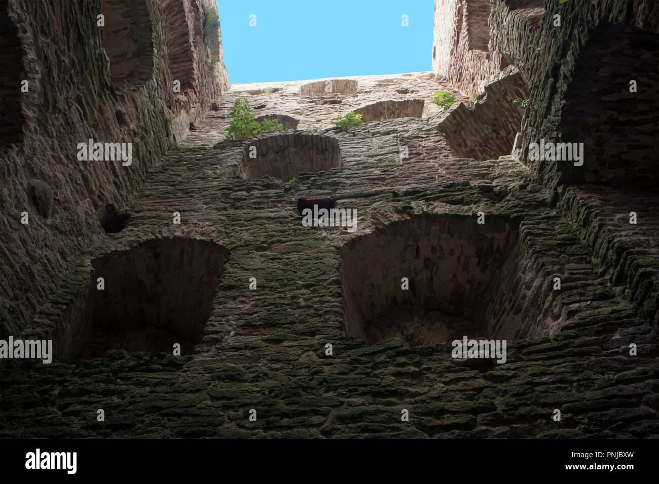 Medieval fortress tower hi-res stock photography and images - Alamy