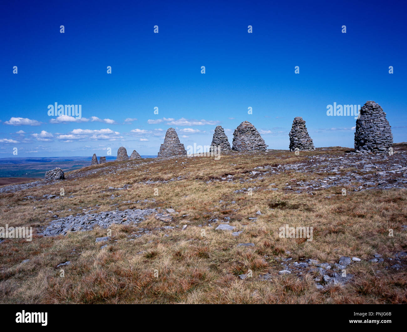 England, Cumbria, Great Shunner Fell, Nine Standards Rigg, 662m, cairns ...