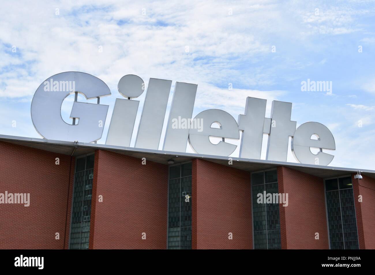 Boston's Fort Point Channel links downtown to the Seaport and South ...