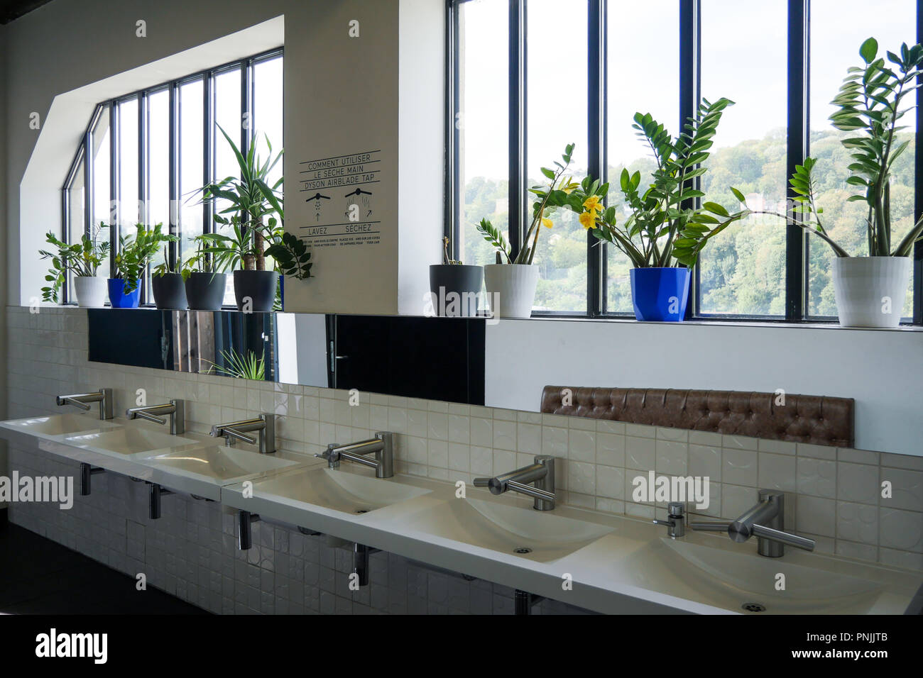 Modern public lavatories hi-res stock photography and images - Alamy