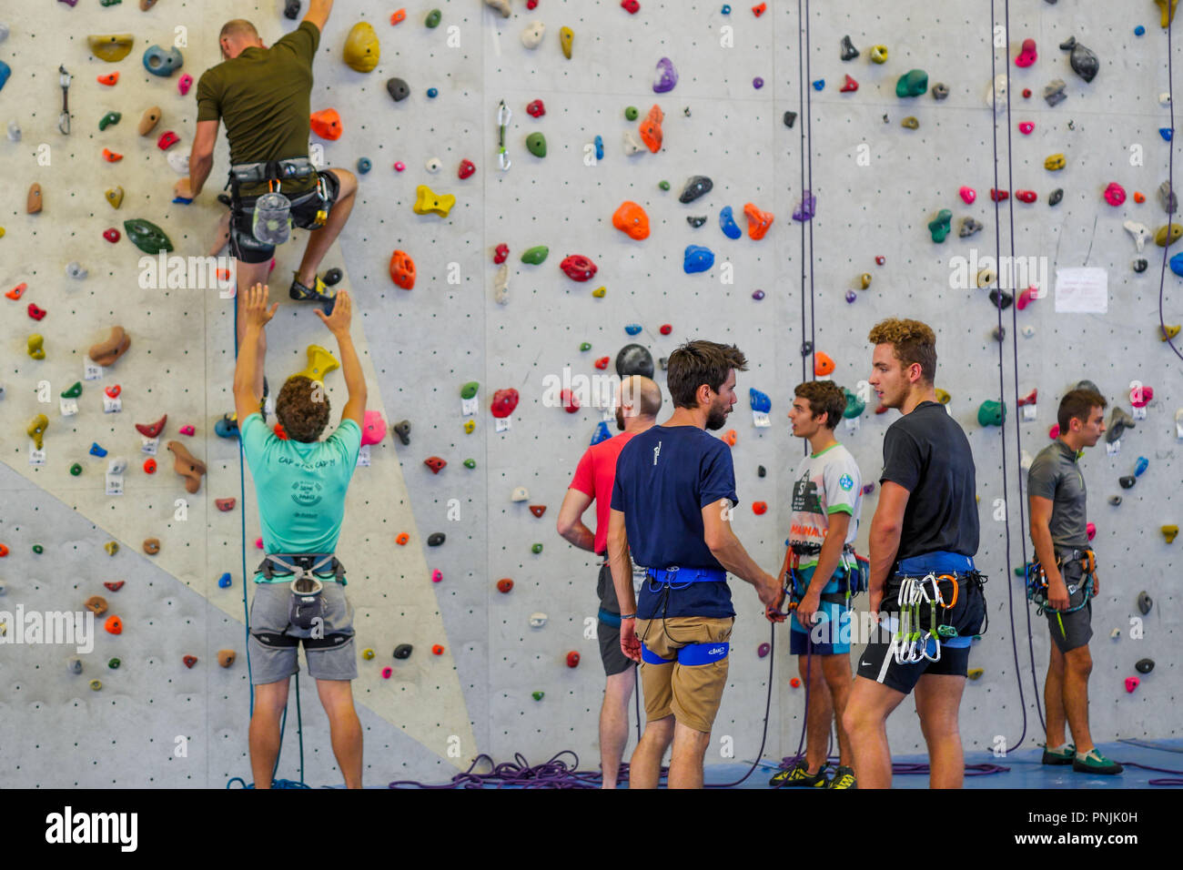 Students climb hi-res stock photography and images - Alamy