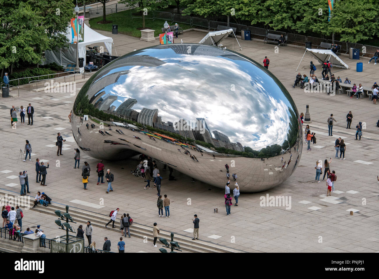 Cloud Gate sculpture, The Bean, by British artist Anish Kapoor, in ...