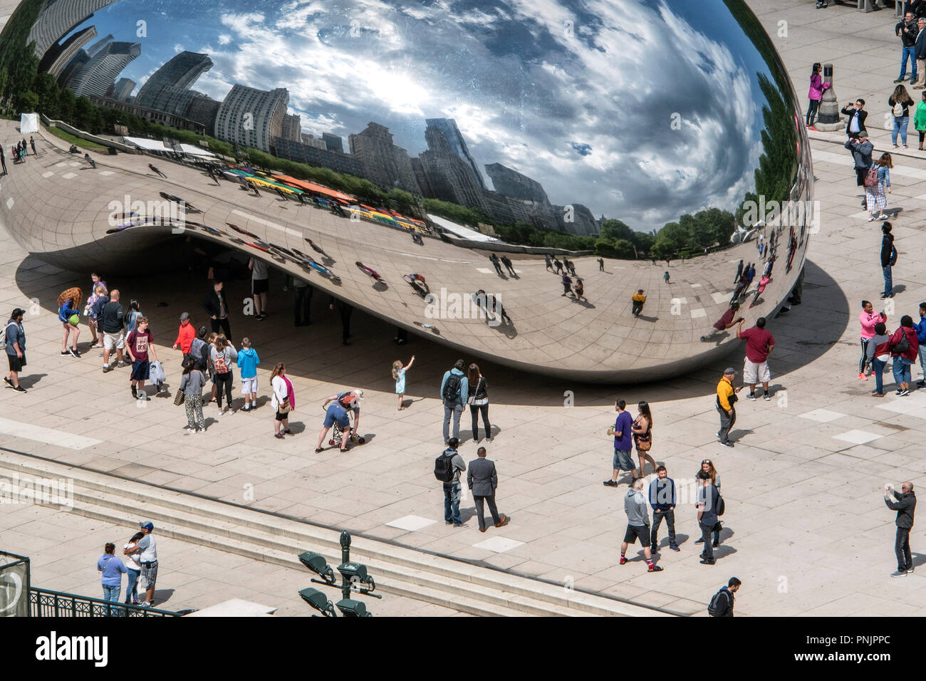 Cloud Gate sculpture, The Bean, by British artist Anish Kapoor, in ...