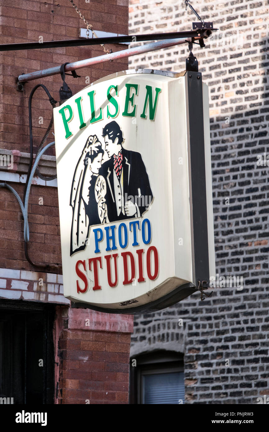 Chicago pilsen district hi-res stock photography and images - Alamy